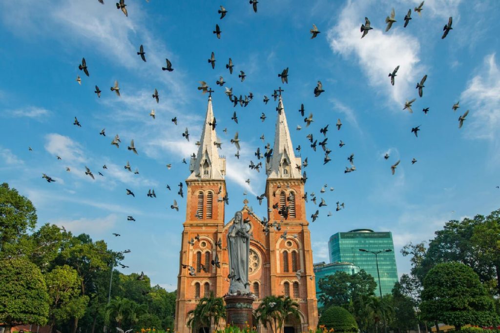 Top 7+ Best Spots To Take Photos In Ho Chi Minh City - Saigon Local Tour